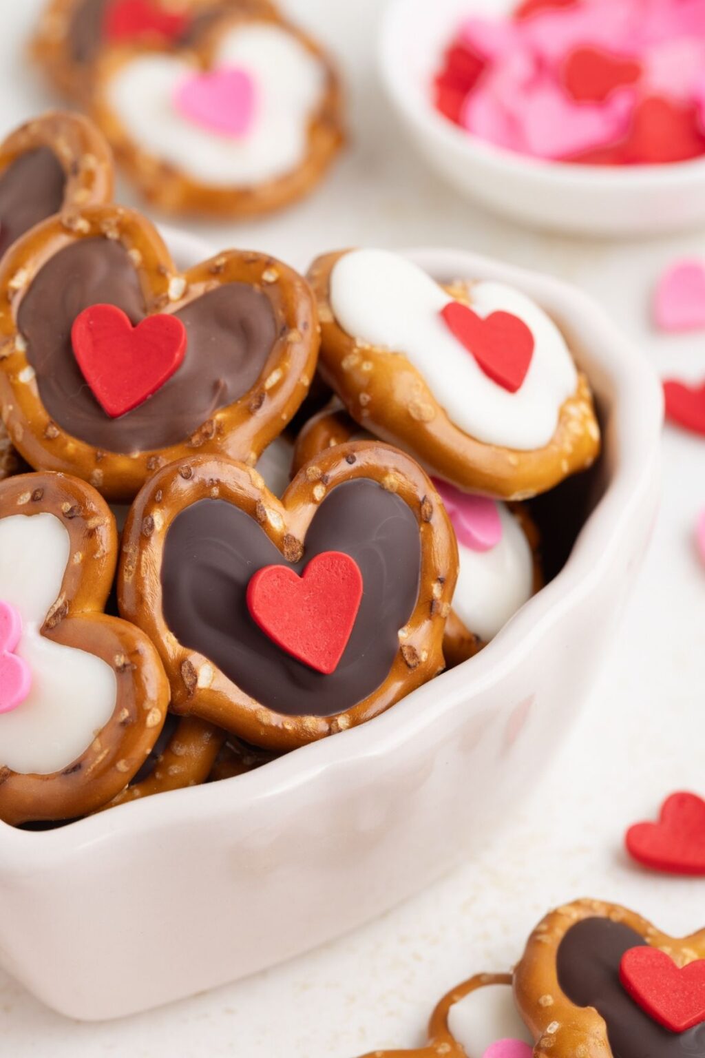 14 Pretty Sweet Valentine's Day Snacks That Deliver Extra Love ...
